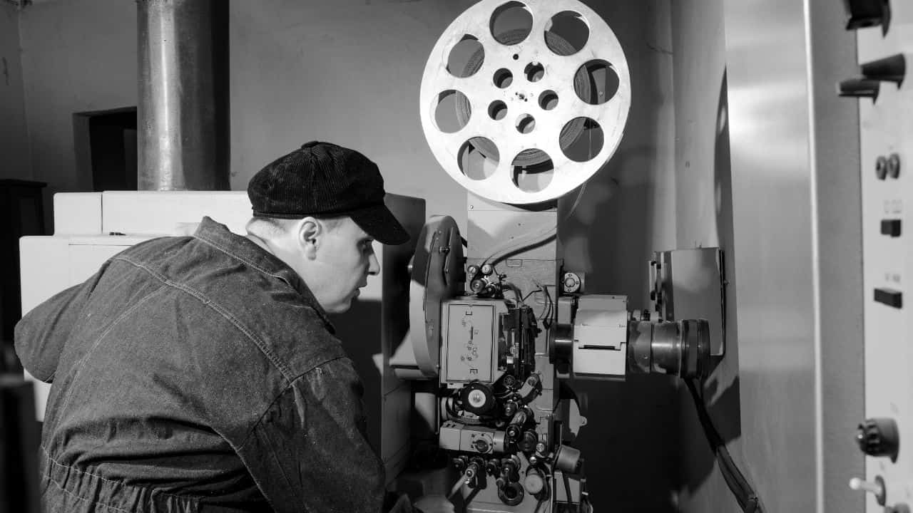 No Job Is Safe: 15 Once-Revered Jobs That Have Disappeared Forever ...