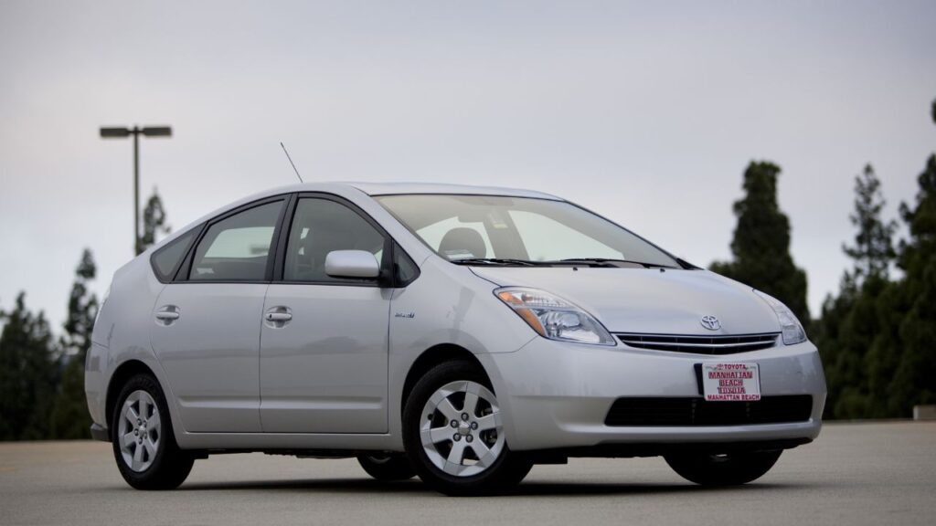 15 Most Reliable Vehicles - That Keep Going to 200,000 Miles and Beyond ...